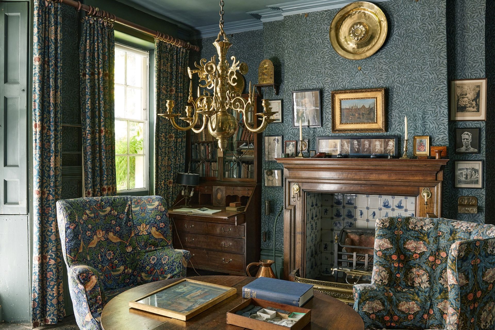 The history of the William Morris Willow wallpaper pattern