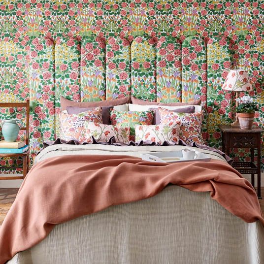 The Original William Morris Wallpaper By Morris & Co